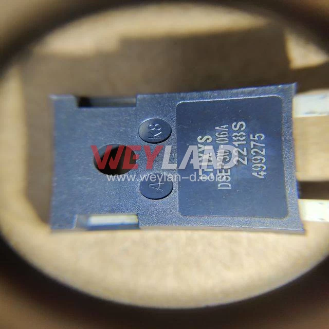 What is the package form factor of HISILICON Twin 1x32 WSS chips? | Weyland